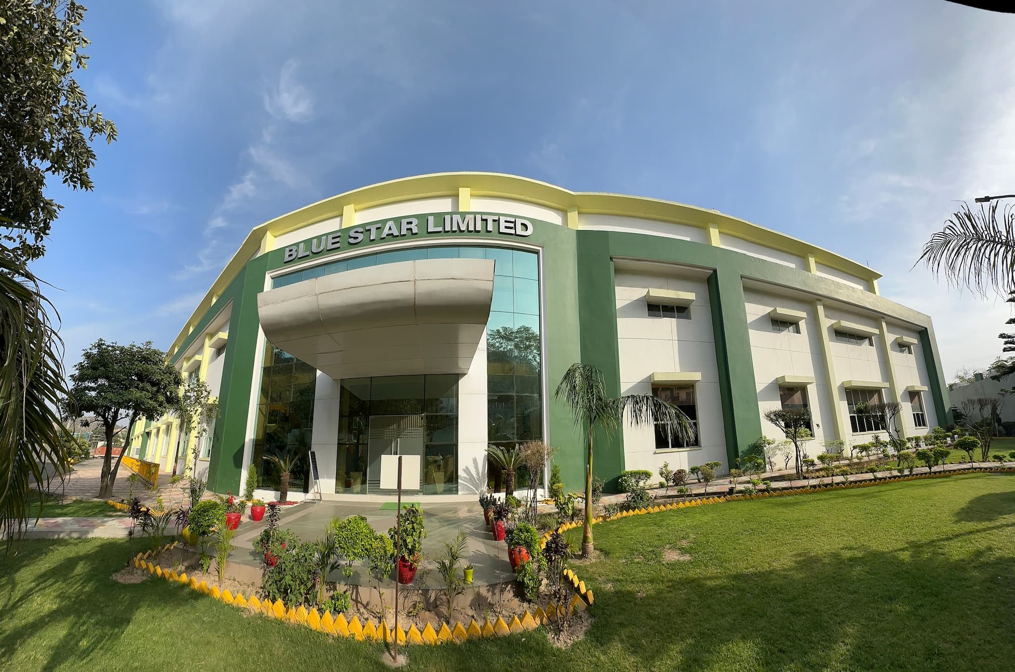 Commercial HVAC Manufacturer & Supplier in US & Canada | Blue Star